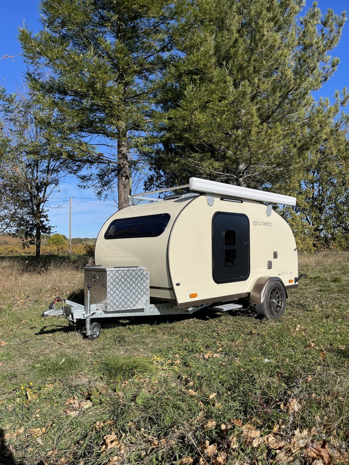 Découvrez les étonnantes mini-caravanes teardrops Made in France par ...